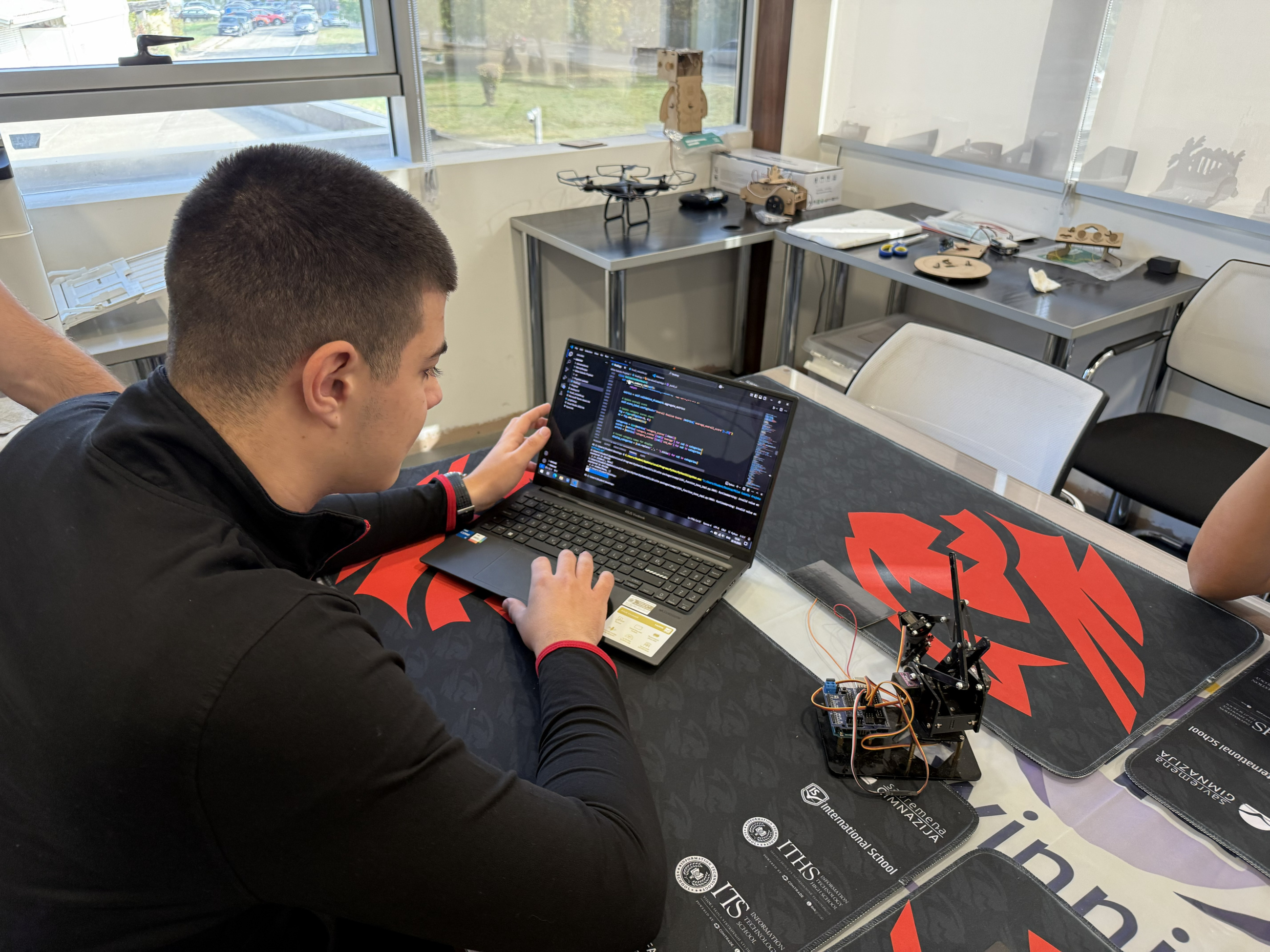 Serbian students explore robotics and coding | Science On Stage Europe
